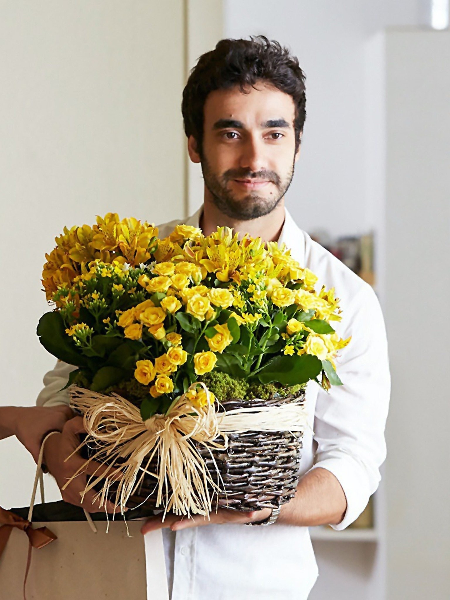 Behind the Mask Pictures | Rotten Tomatoes