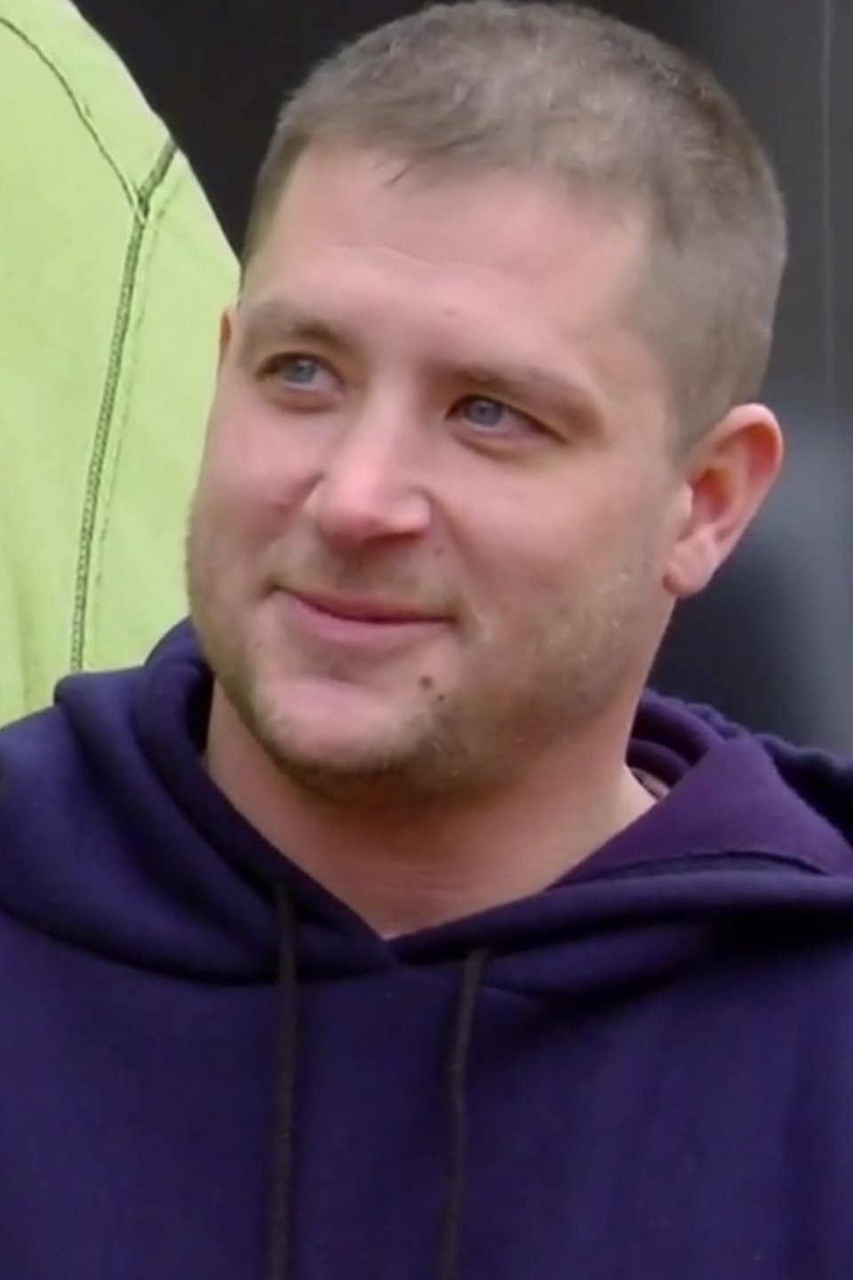 High Voltage Man Cave Pictures | Rotten Tomatoes