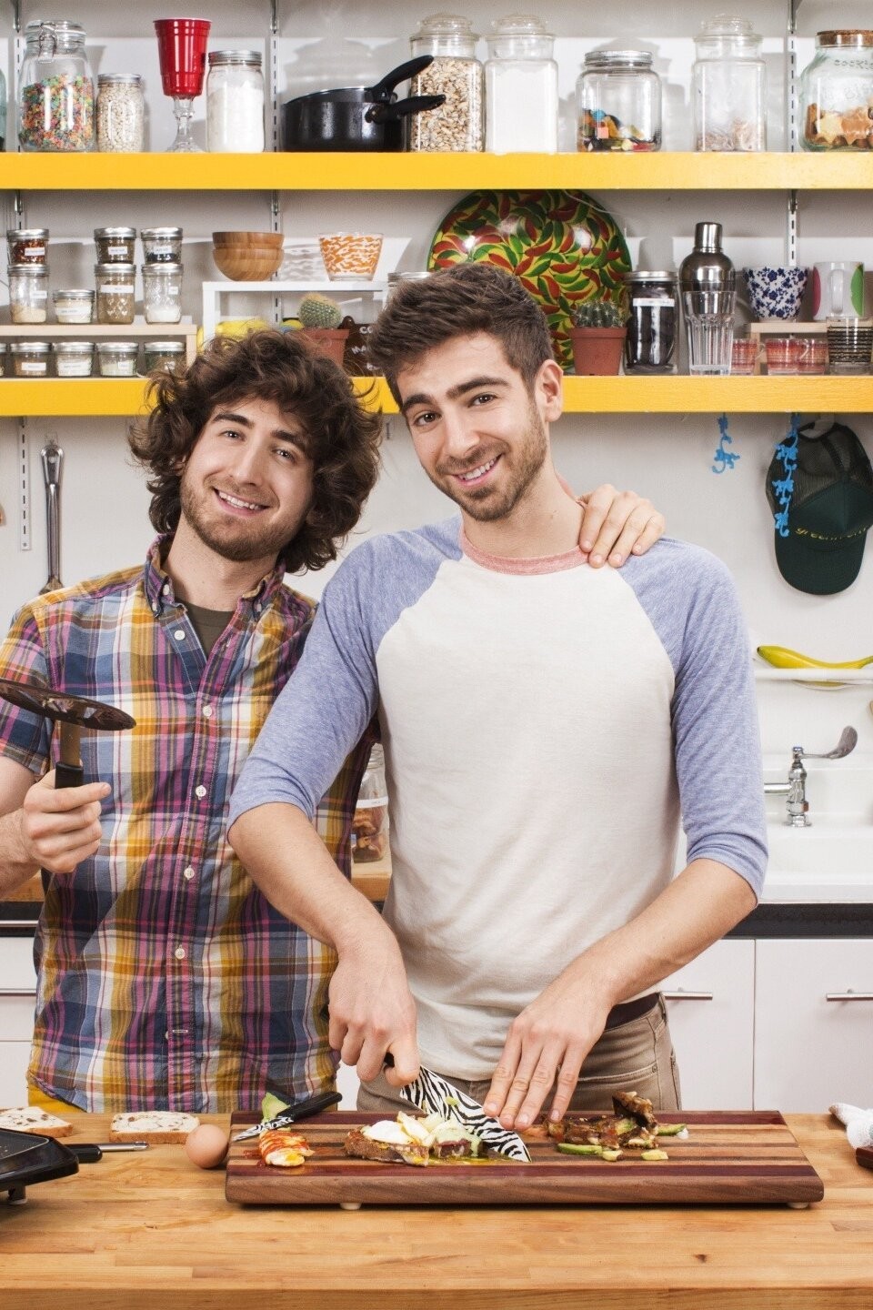 Brothers Green Season 1 | Rotten Tomatoes
