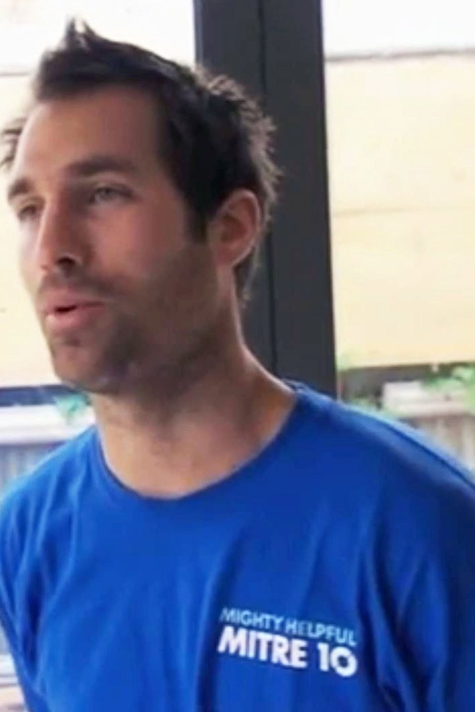 Scott & Shelly walk around The Block Pictures | Rotten Tomatoes