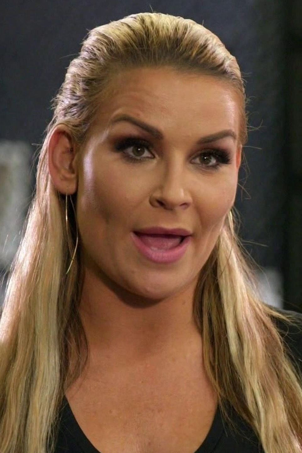 Meet the Medium to the Stars Pictures | Rotten Tomatoes