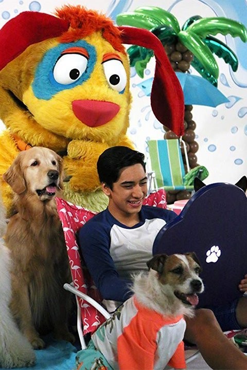 Pool Party Pictures | Rotten Tomatoes