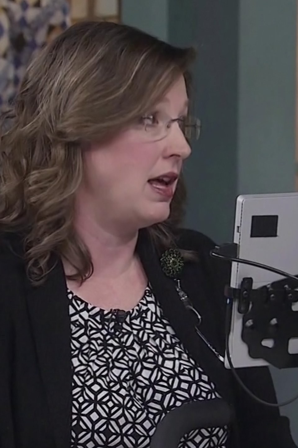 Free Motion Designs With Patchwork Roots Pictures | Rotten Tomatoes