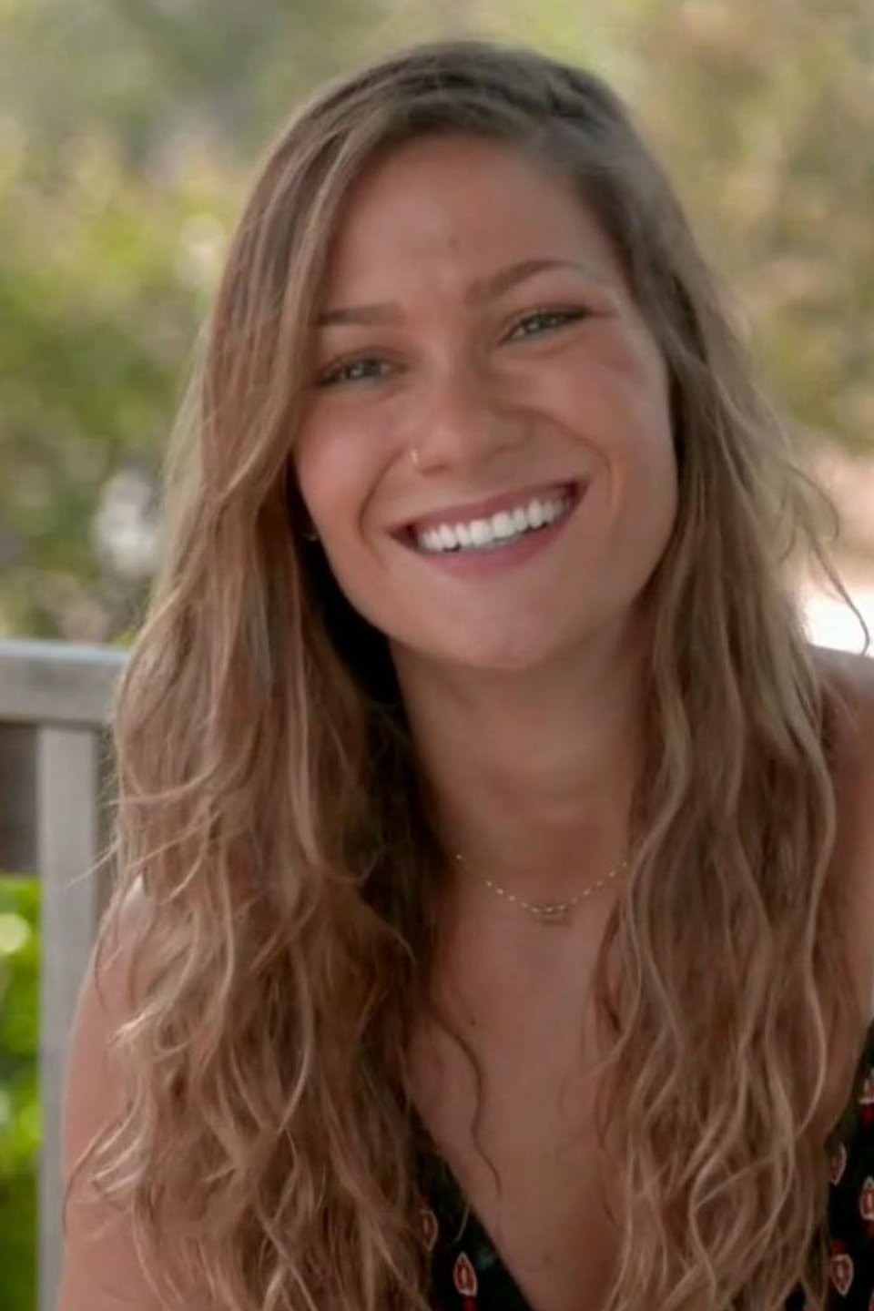 Esin's Tiny Elevated Haven Pictures | Rotten Tomatoes