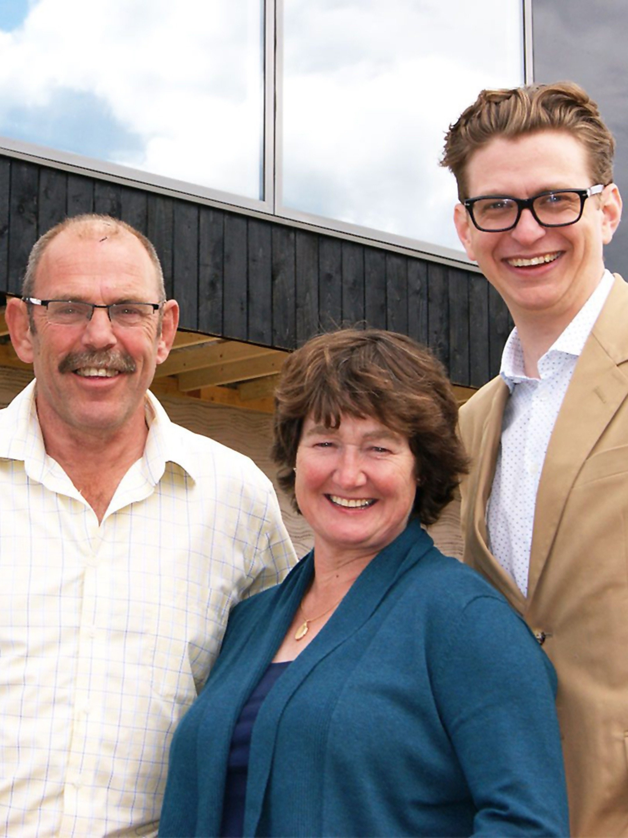 Lesley & Kevin/Sue & Tim Pictures | Rotten Tomatoes