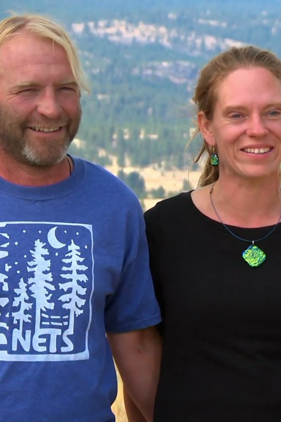 Off-the-Grid Getaway Pictures | Rotten Tomatoes