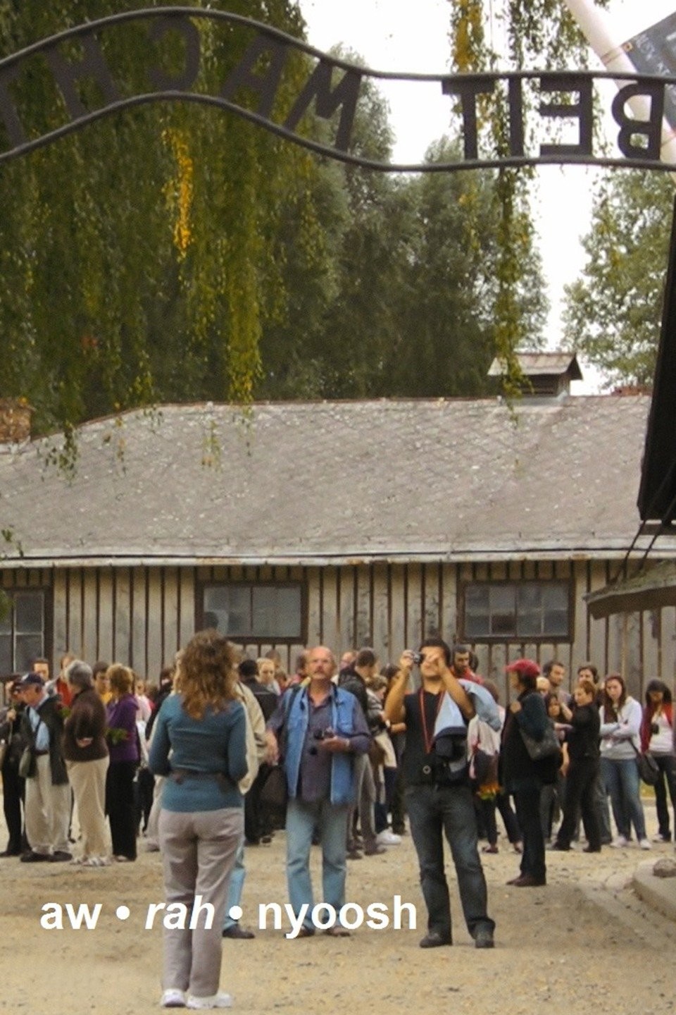 Aw Rah Nyoosh Pictures | Rotten Tomatoes