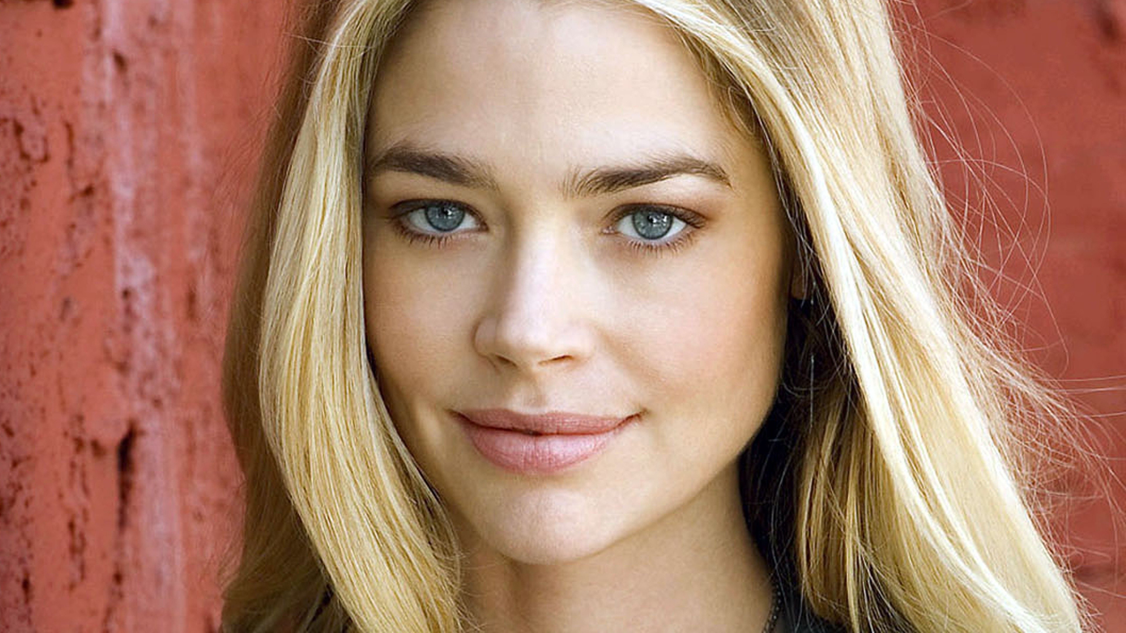 Jennifer Cecil's Instagram, Twitter & Facebook on IDCrawl