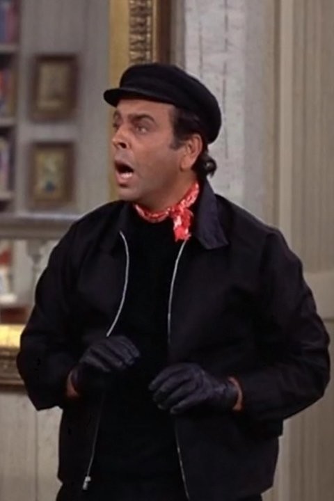 Lucy Plays Cops and Robbers Pictures | Rotten Tomatoes