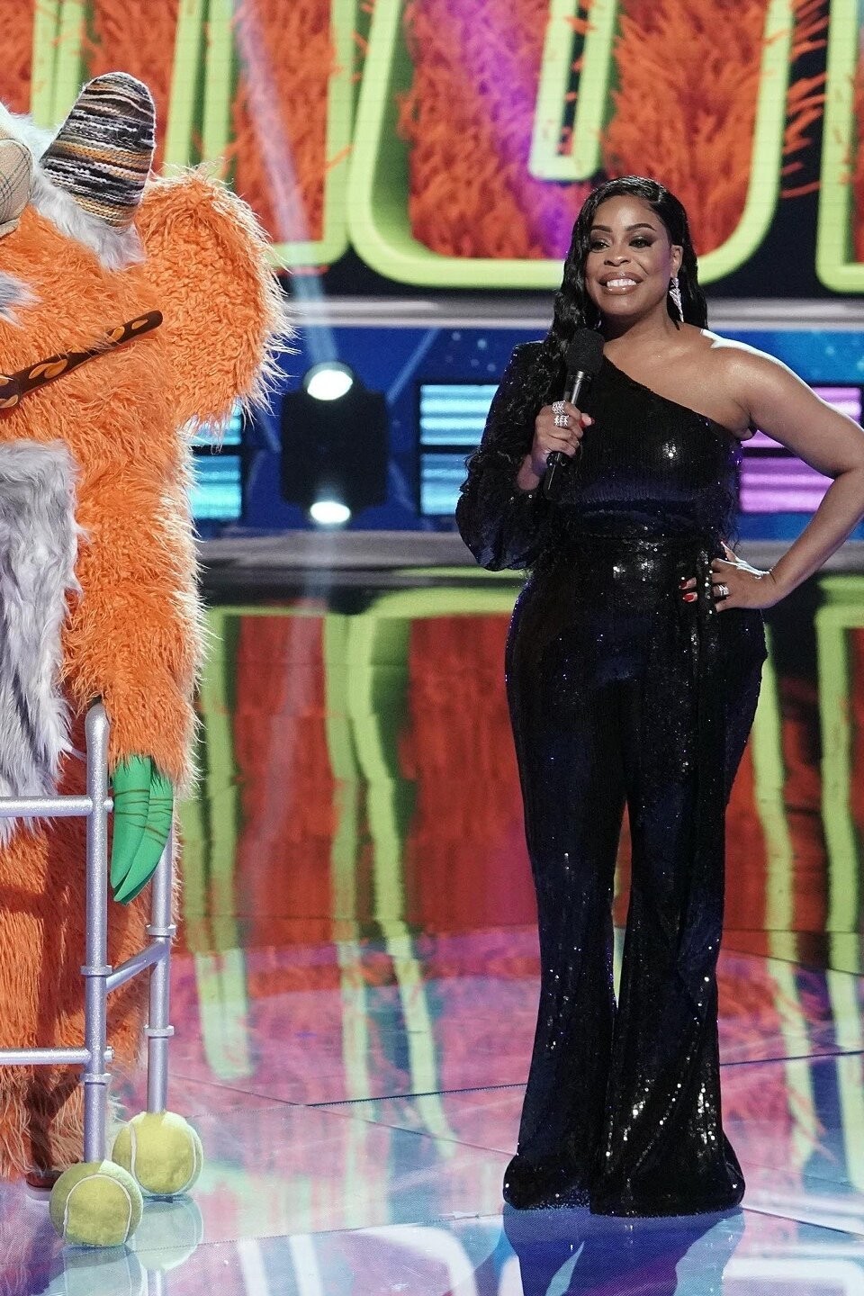 Season 5 Premiere - Return of the Masks Pictures | Rotten Tomatoes