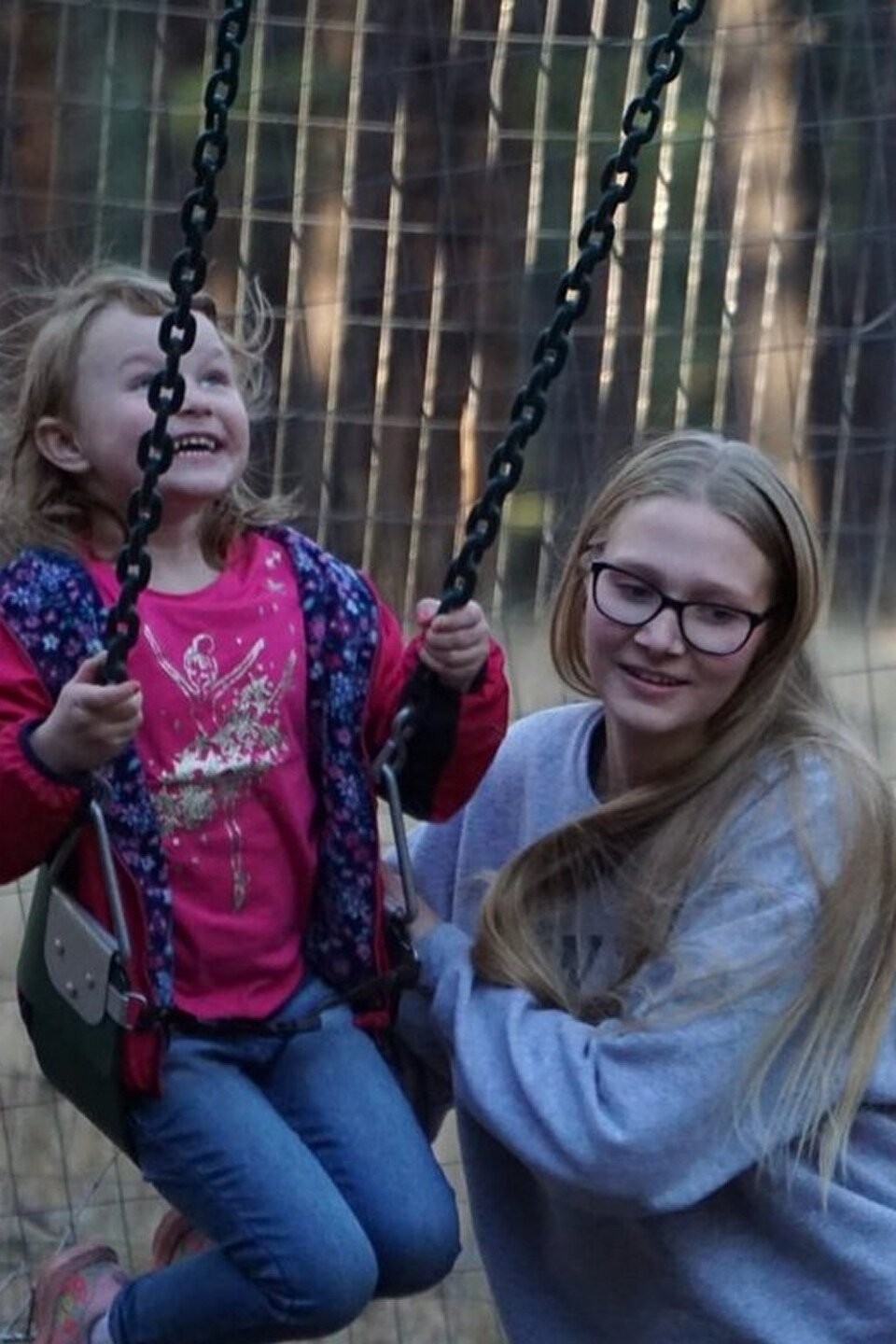 Two Cliques Pictures - Rotten Tomatoes