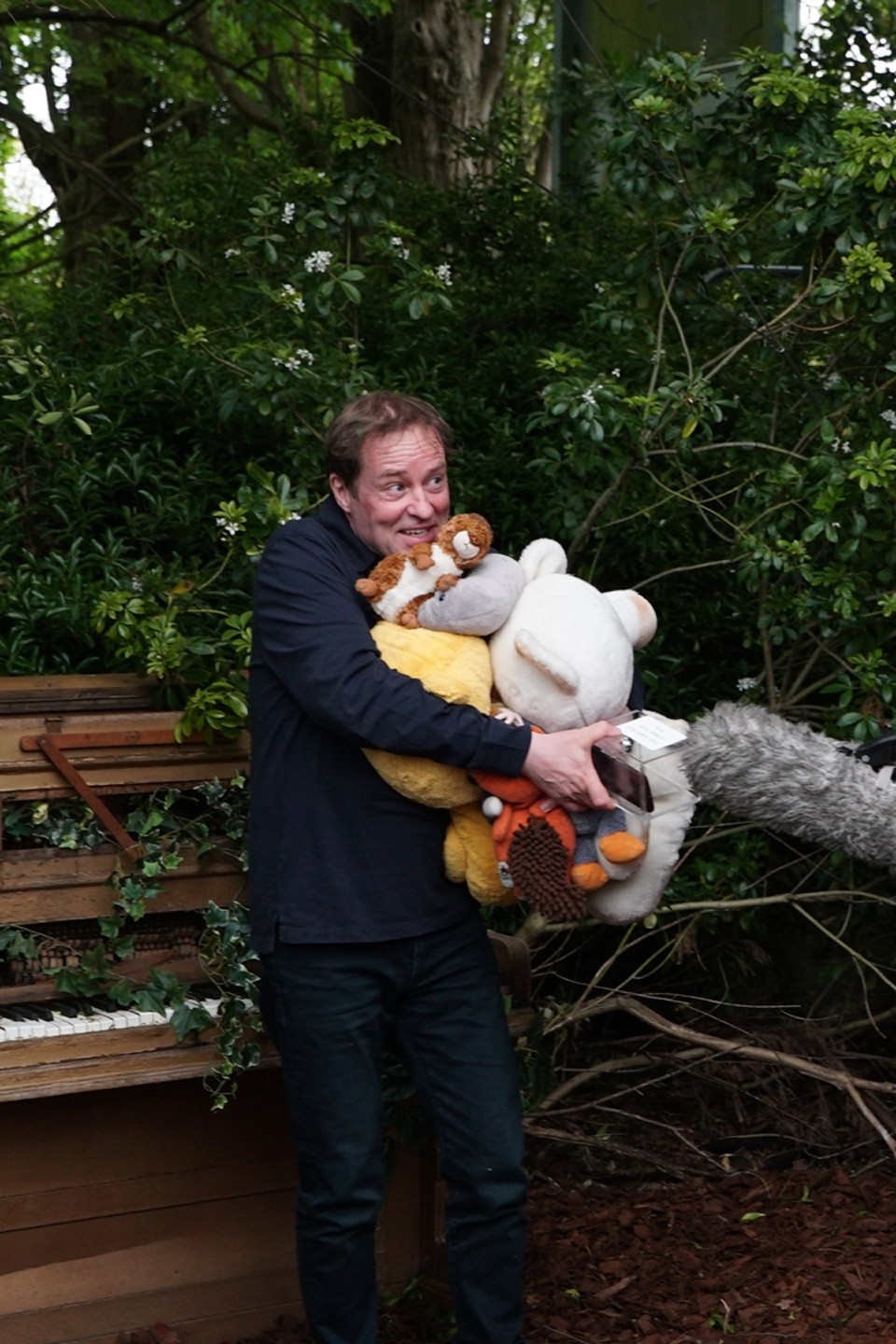 Having a Little Chuckle Pictures | Rotten Tomatoes