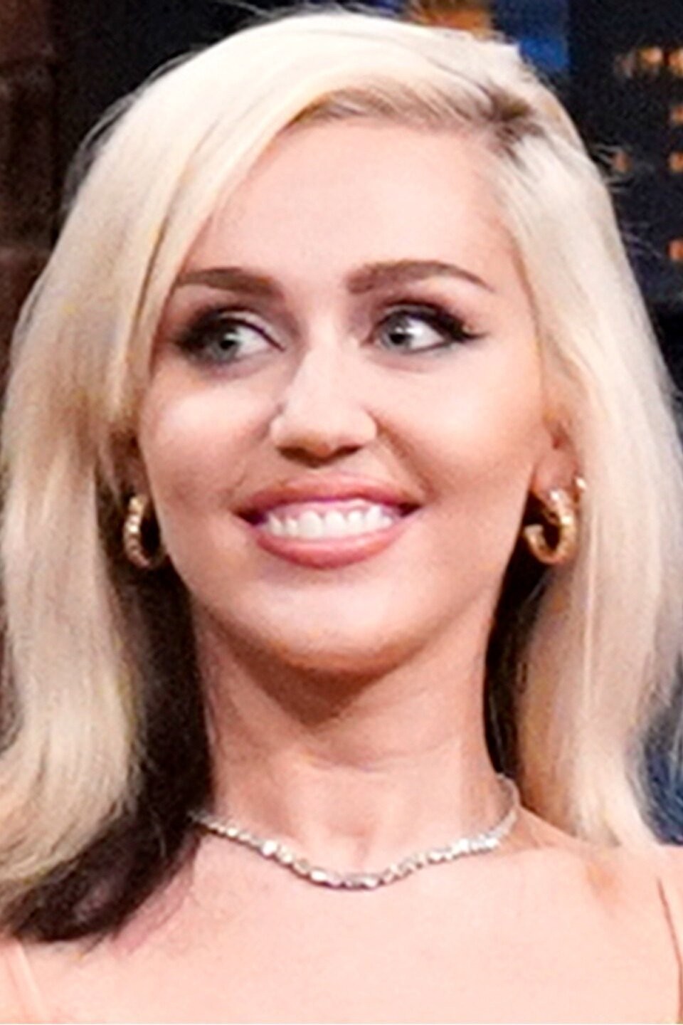 Miley Cyrus; Jenna Fischer; Angela Kinsey Pictures | Rotten Tomatoes