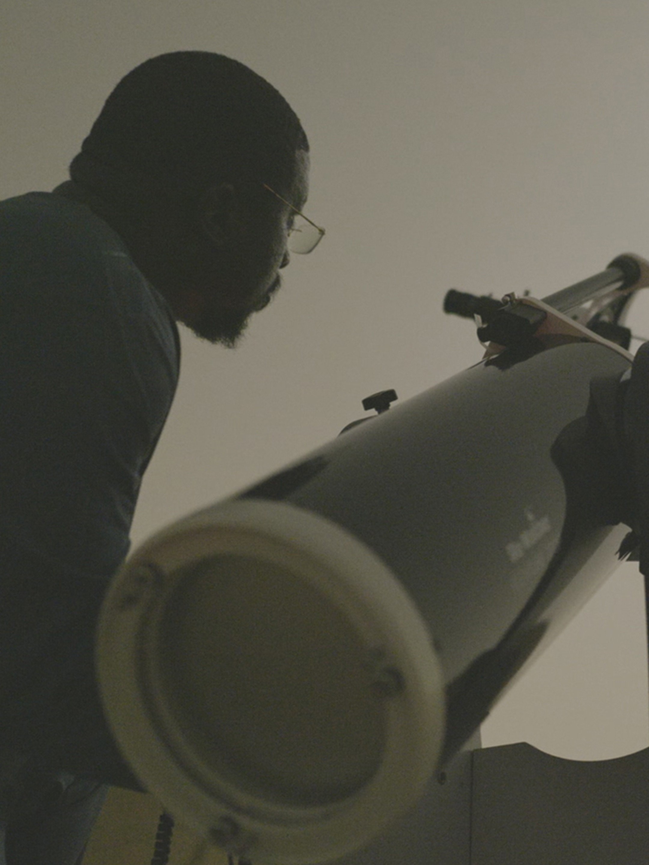 Star Chasers of Senegal Pictures | Rotten Tomatoes