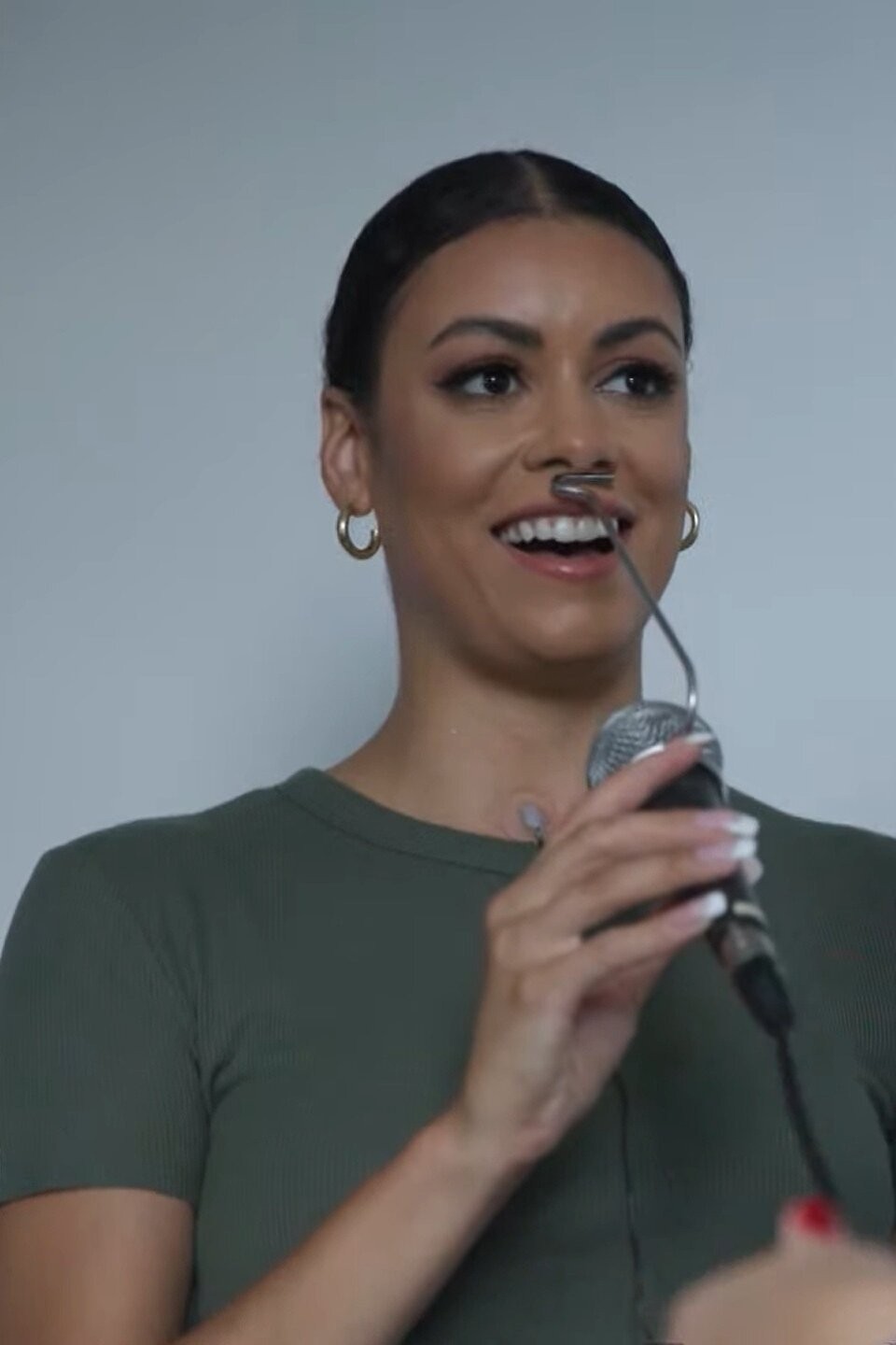 Singing, Sports and Smog Pictures | Rotten Tomatoes