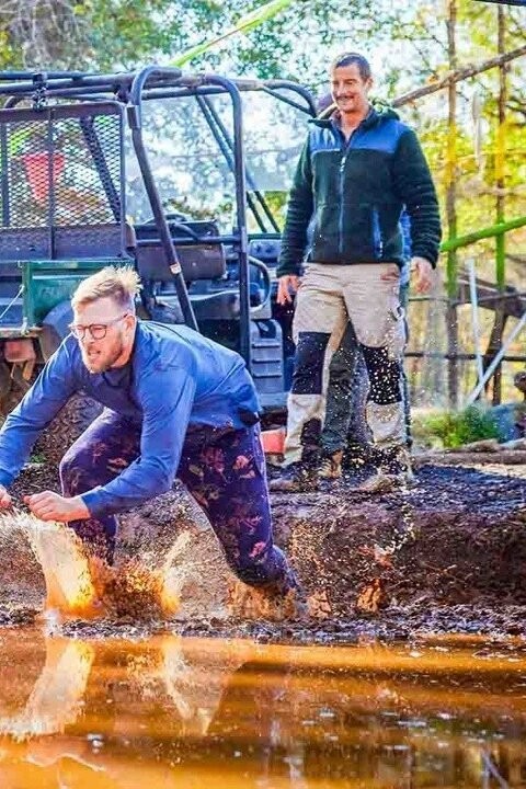 Going Commando Pictures | Rotten Tomatoes