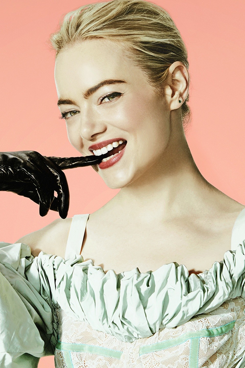 Emma Stone; Noah Kahan Pictures - Rotten Tomatoes