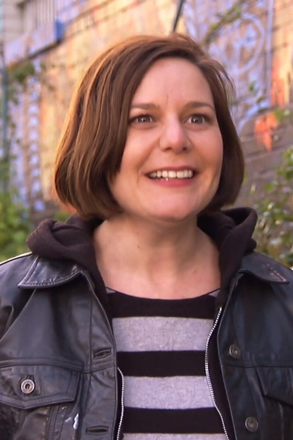 Fashionable Redesign Pictures | Rotten Tomatoes