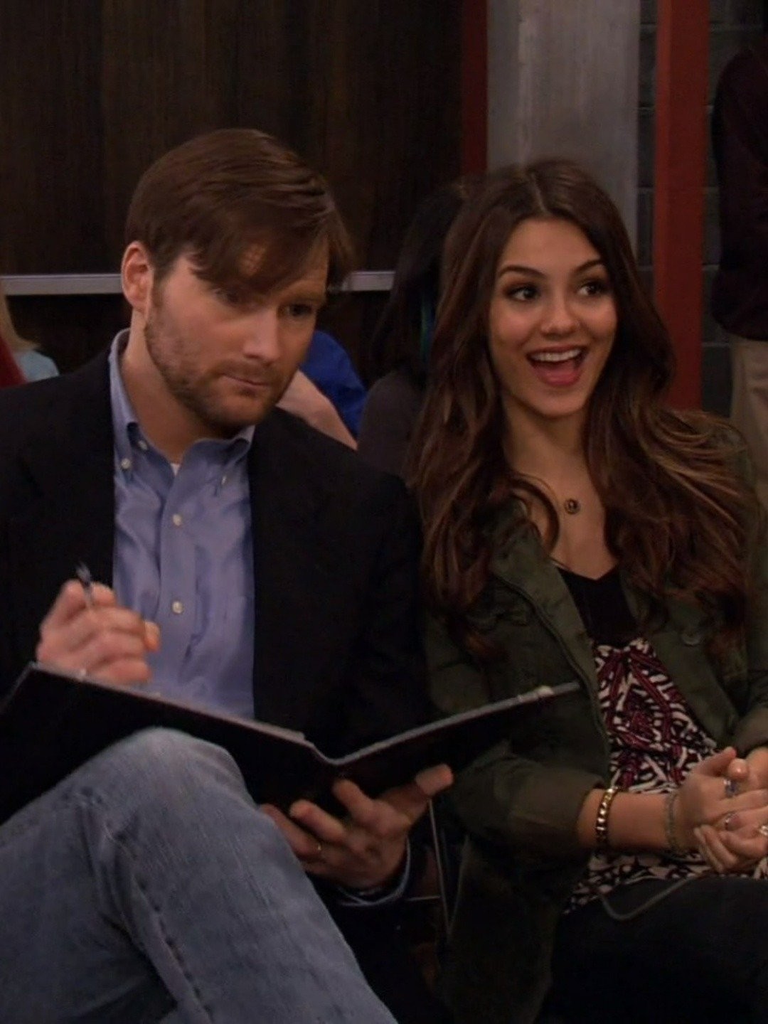 Victorious Beck And Trina Kiss