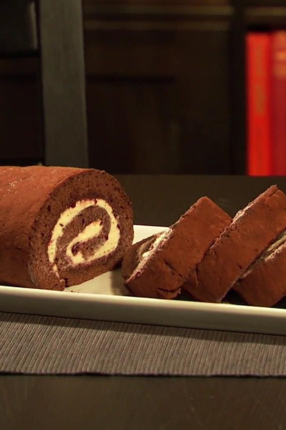 Chocolate Pictures | Rotten Tomatoes