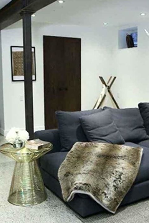 Nothing is Beneath Her Pictures - Rotten Tomatoes