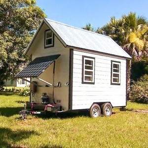 Tiny House Hunters: Season 2, Episode 8 - Rotten Tomatoes