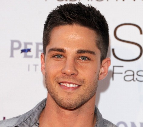 Dean Geyer - Rotten Tomatoes