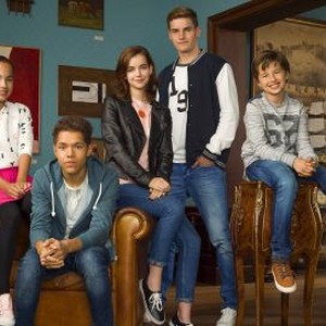 Hunter Street: Season 1, Episode 2 - Rotten Tomatoes