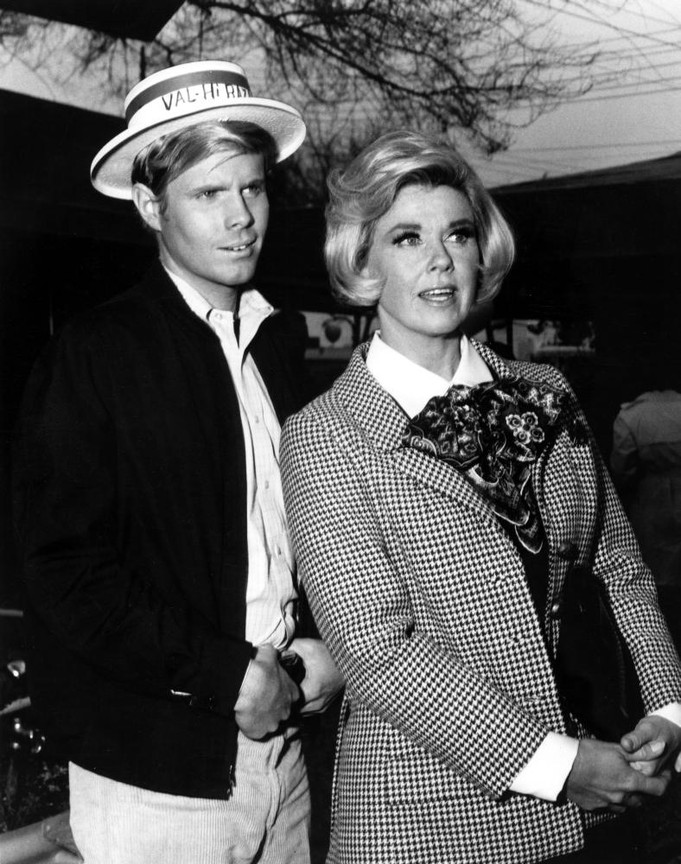 John Findlater's Instagram, Twitter & Facebook on IDCrawl