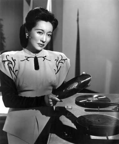 Lotus Long Actress Who Plays Mook In The White Lotus? Meet Blackpink