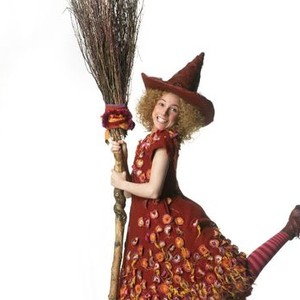 Fuchsia the Mini-Witch - Rotten Tomatoes