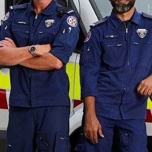 Paramedics: Season 1, Episode 6 - Rotten Tomatoes