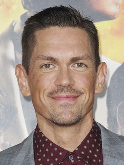 steve howey