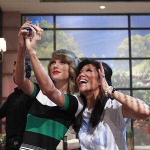 Rotten Tomatoes: Movies | TV Shows | Movie Trailers | Reviews - Rotten ...