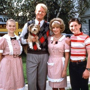 The Applegates - Rotten Tomatoes