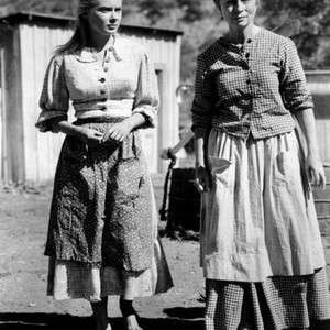 Agnes Moorehead - Rotten Tomatoes