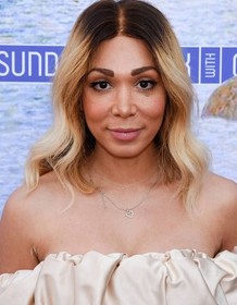 Sarah Hollis | Rotten Tomatoes