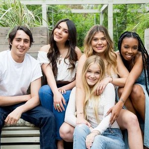 Growing Up Supermodel - Rotten Tomatoes