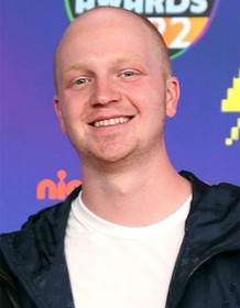 Nathan Graham | Rotten Tomatoes