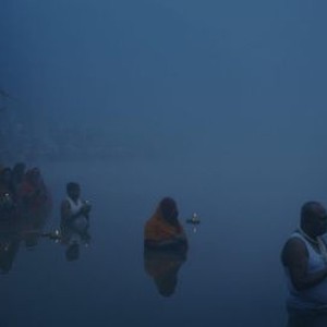 Gamak Ghar - Rotten Tomatoes