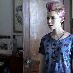 Valorie Curry - Rotten Tomatoes