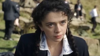 Red Rose | Rotten Tomatoes