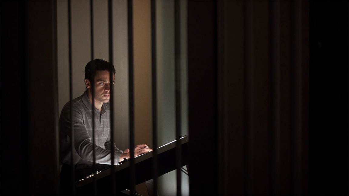 Cine Horror - PIERCING (2018)