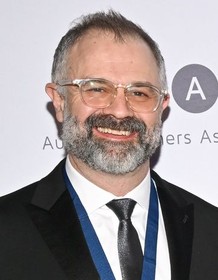 Neil Hellegers | Rotten Tomatoes