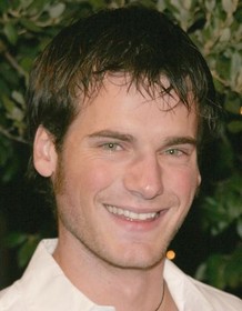 David de Lautour | Rotten Tomatoes