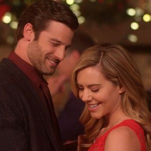Love at the Christmas Contest - Rotten Tomatoes