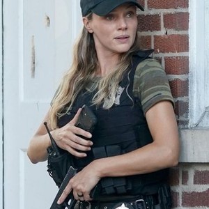 Chicago P.D.: Season 10, Episode 1 - Rotten Tomatoes