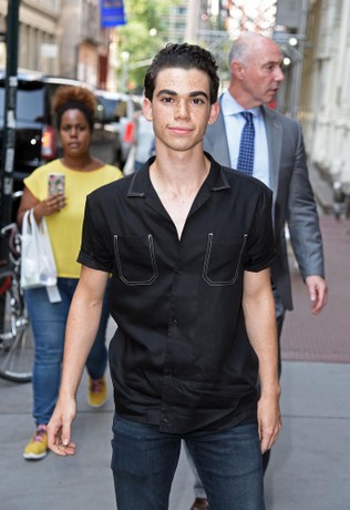 Jake Goldberg E Cameron Boyce