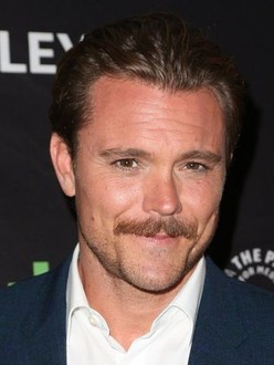 clayne crawford