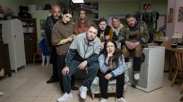 Pushers: Season 1 | Rotten Tomatoes